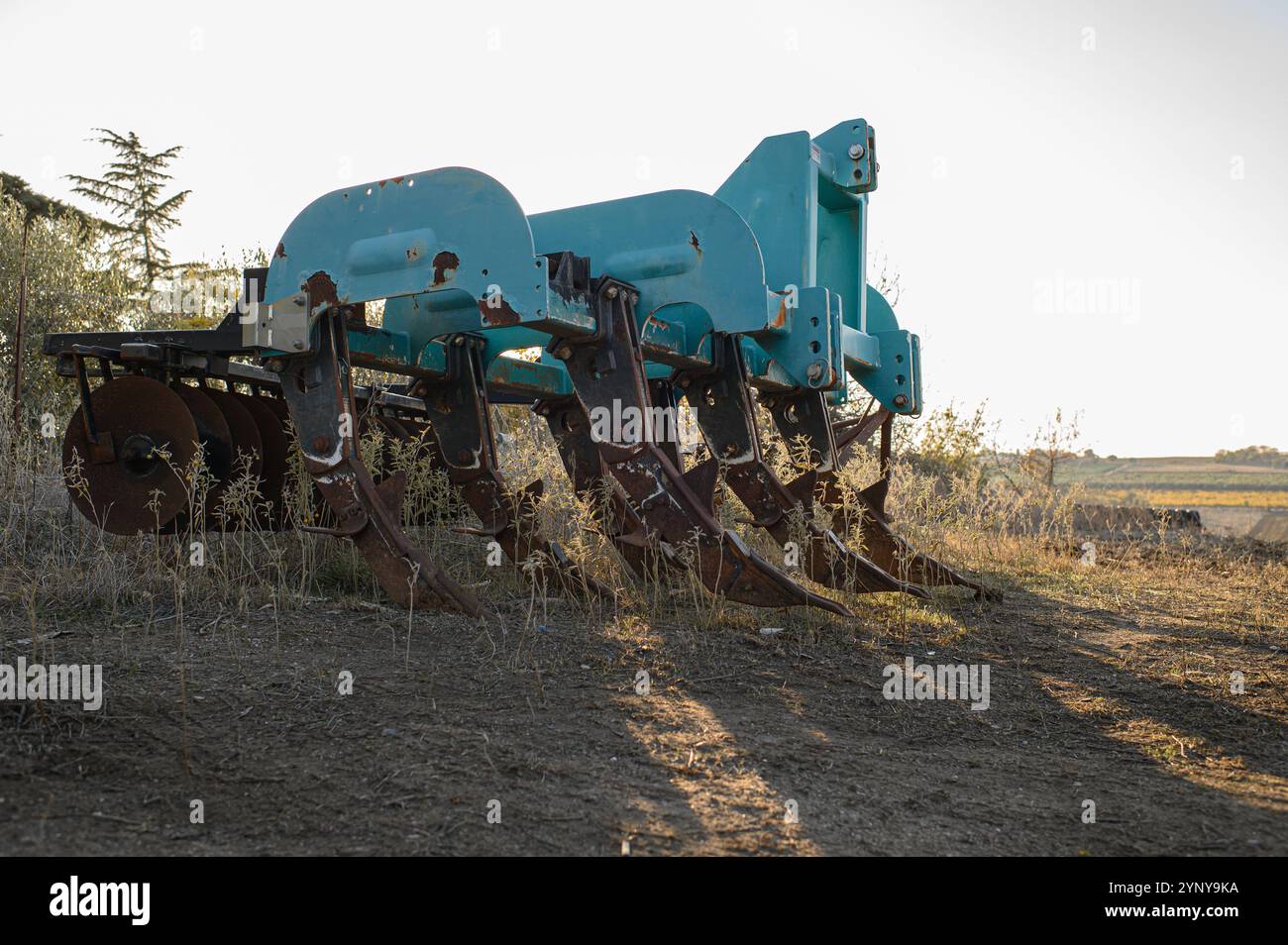 Farming equipment machine agriculture hi-res stock photography and ...