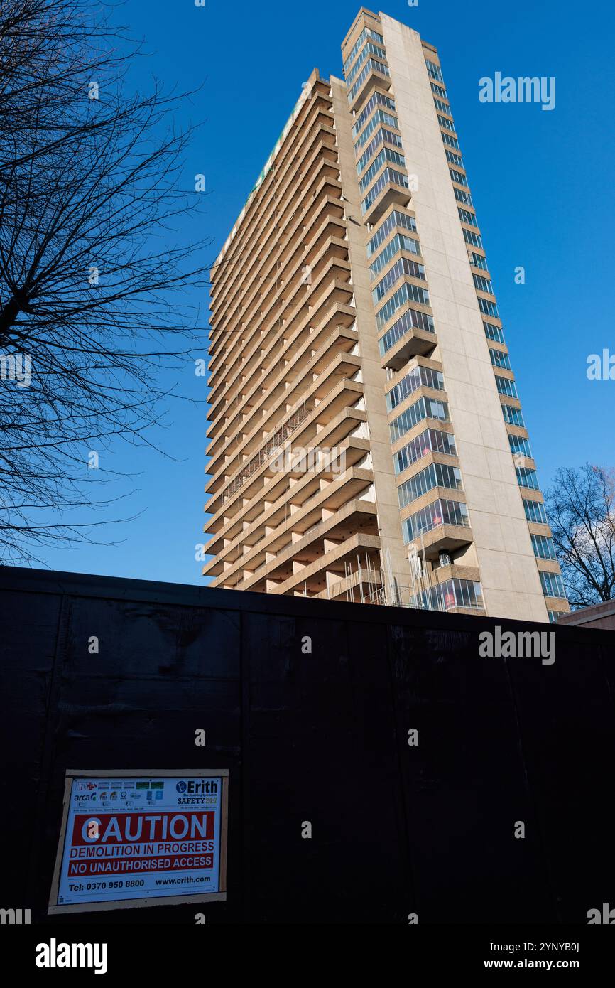 London, UK. 26th November, 2024. Demolition works for the 26-storey ...