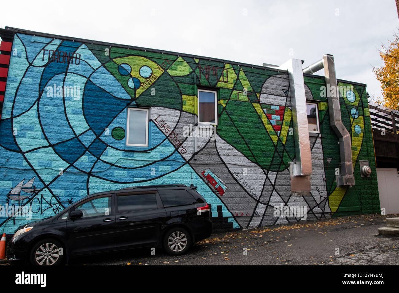 Toronto MimiCo mural on Lakeshore Boulevard in Etobicoke, Toronto ...