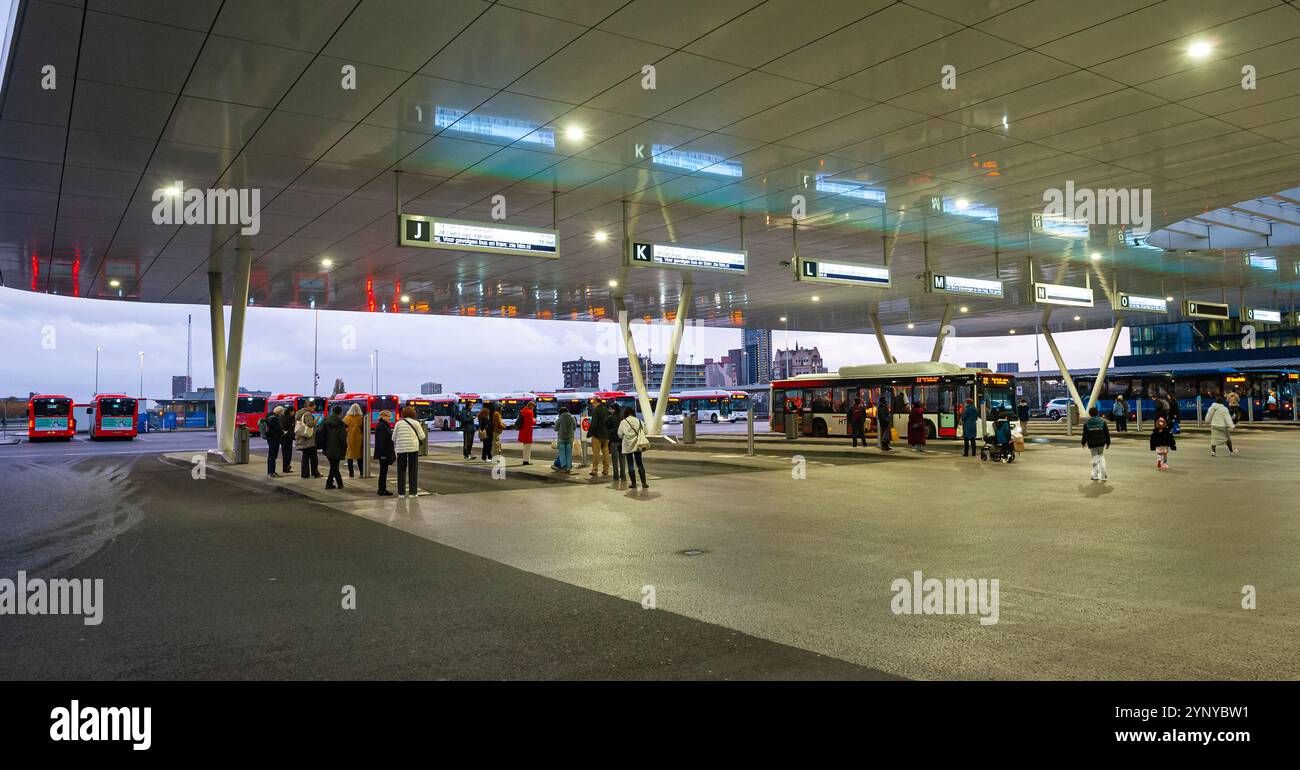 Bus terminal at The Hague central train station, The Netherlands Stock ...