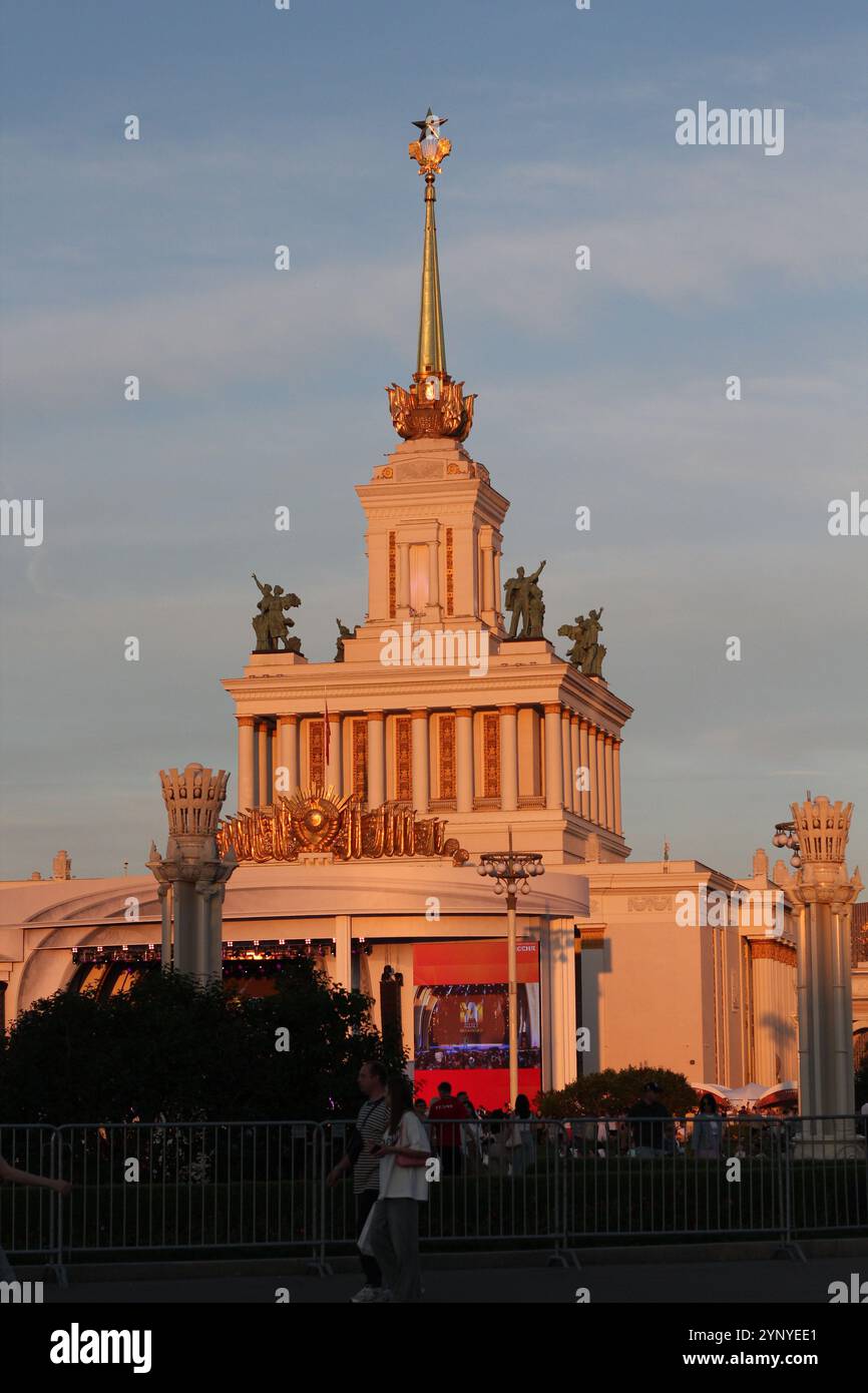 Discover stunning Soviet architecture at VDNH in Moscow, showcasing ...