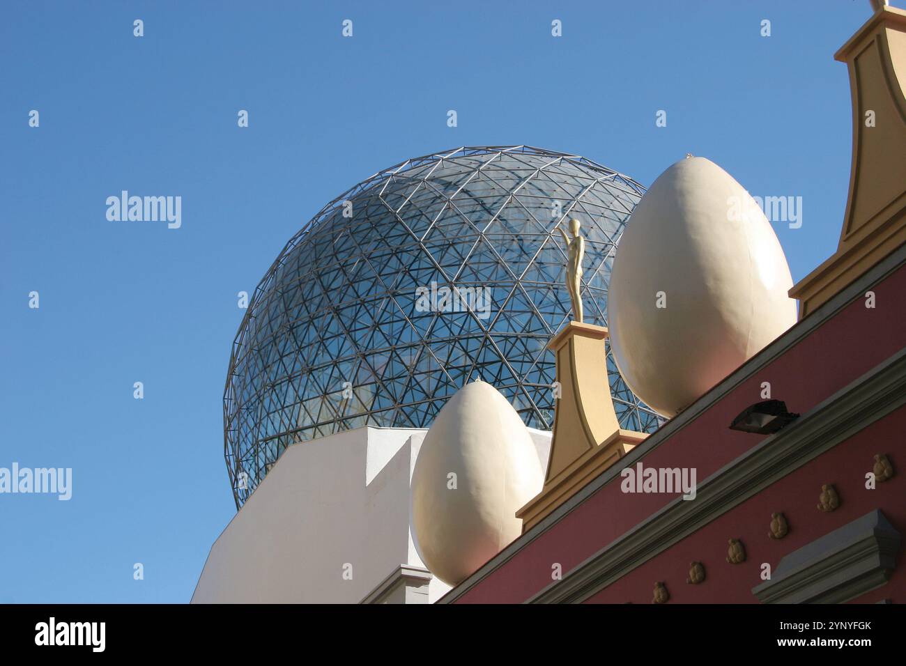 Old geodesic dome hi-res stock photography and images - Alamy