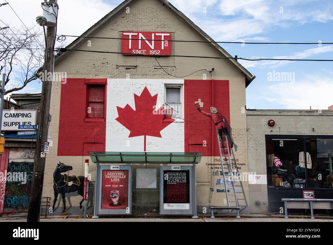 TNT Canadian flag mural on Lakeshore Boulevard West in Etobicoke ...