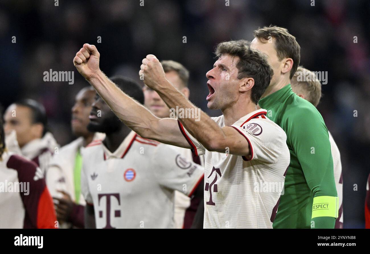 Final cheer, Thomas Mueller FC Bayern Muenchen FCB (25) Goalkeeper ...