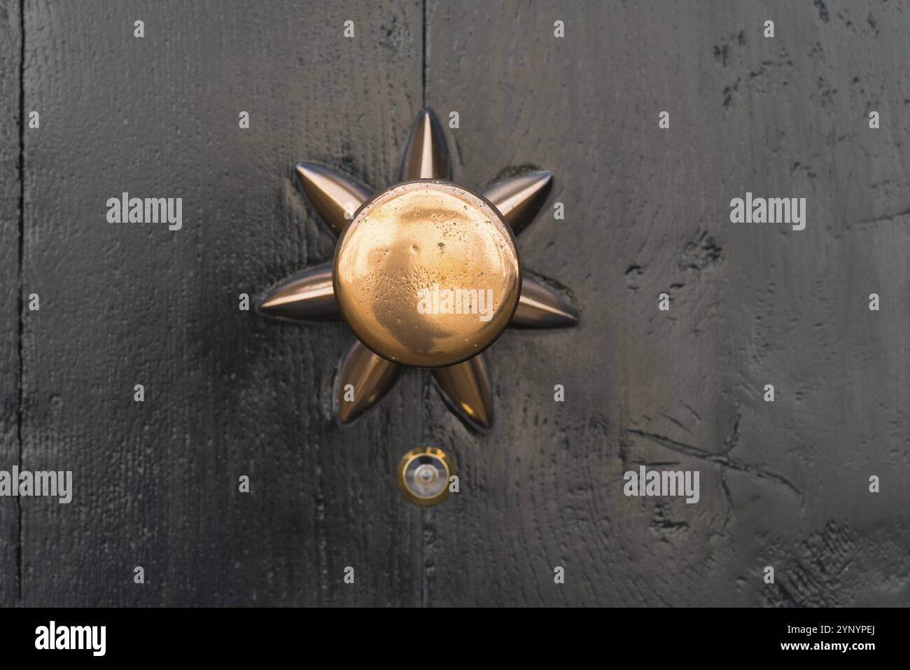 Small peephole hi-res stock photography and images - Alamy