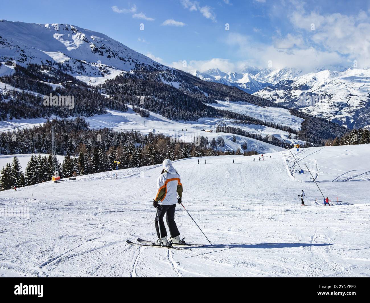 Glaciated slopes hi-res stock photography and images - Alamy