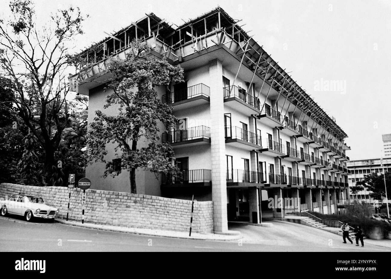 1960s office building hi-res stock photography and images - Alamy