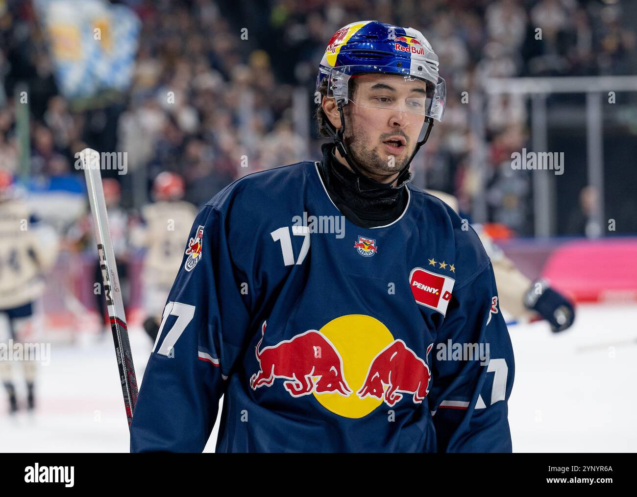 Taro Hirose (EHC Red Bull Muenchen, #17). GER, EHC Red Bull Muenchen vs ...