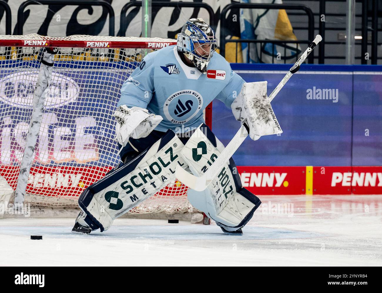 Joacim Eriksson (Torwart, Schwenninger Wild Wings, #60) beim Warmup ...