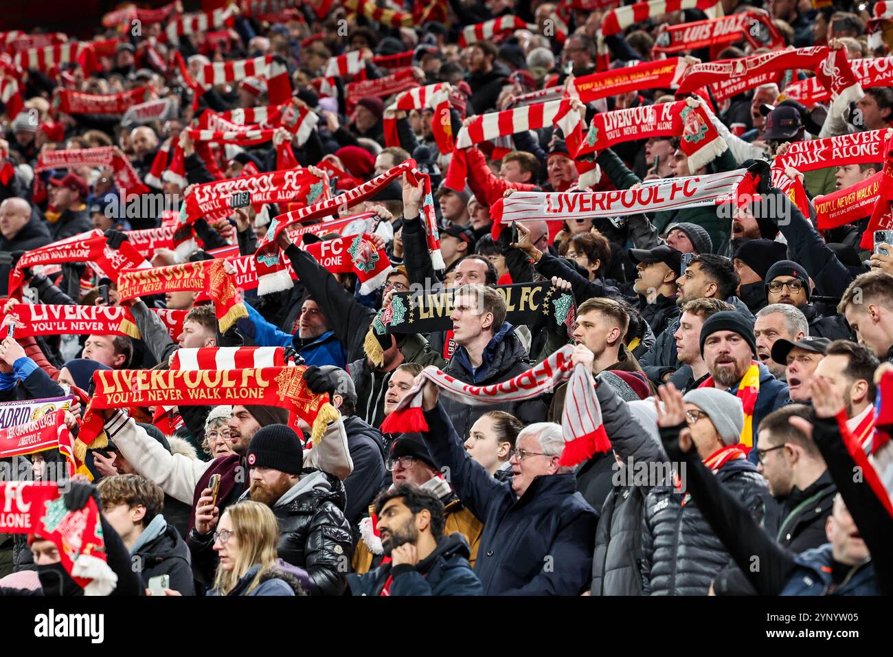 Liverpool fans sing youll never walk alone hi-res stock photography and ...