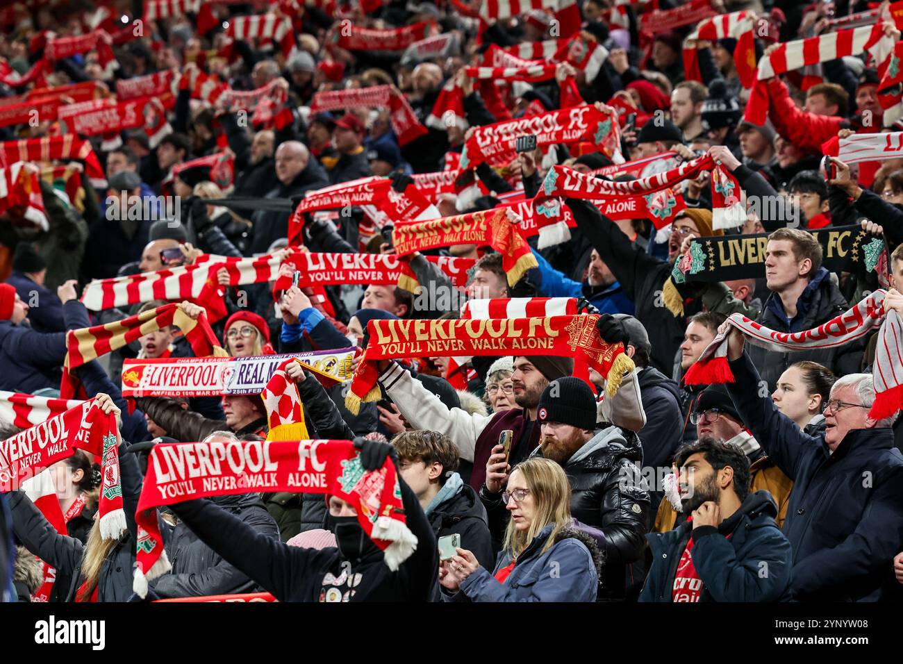 Liverpool fans sing youll never walk alone hi-res stock photography and ...