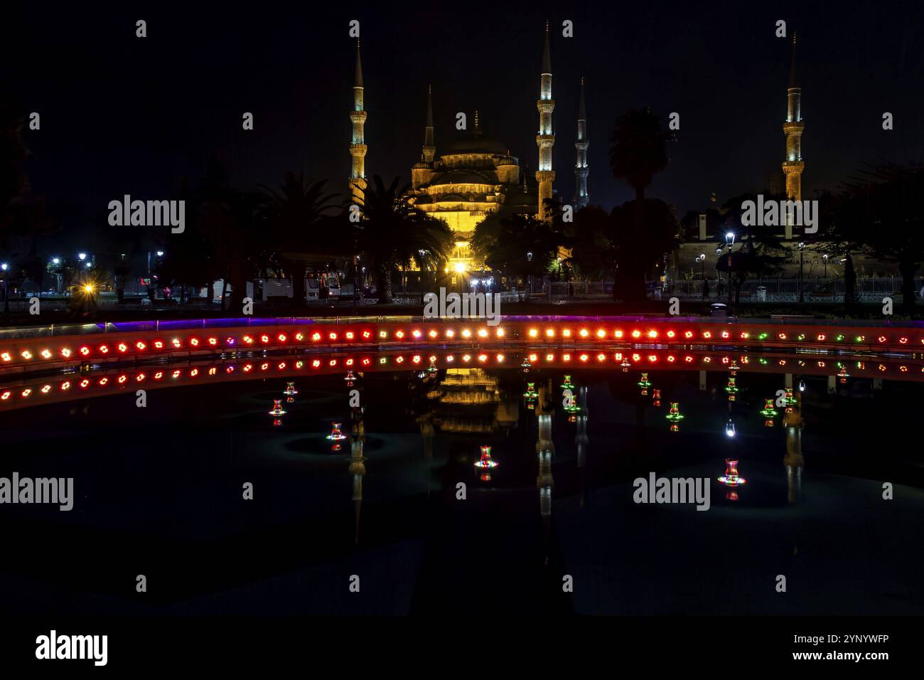 Night view of Blue Mosque in Istanbul Stock Photo - Alamy