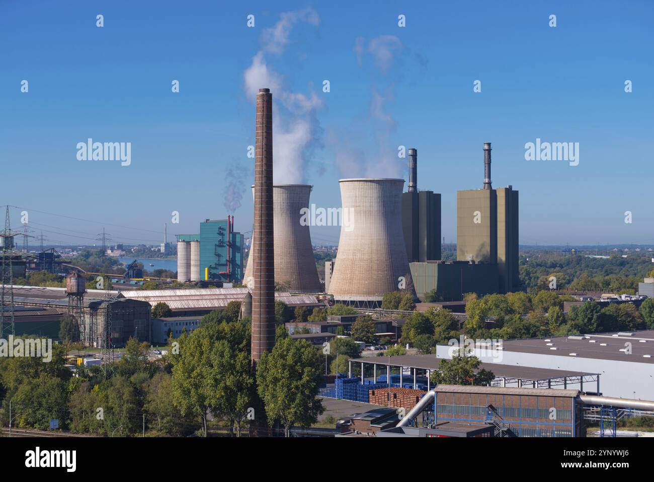 Production towers hi-res stock photography and images - Alamy