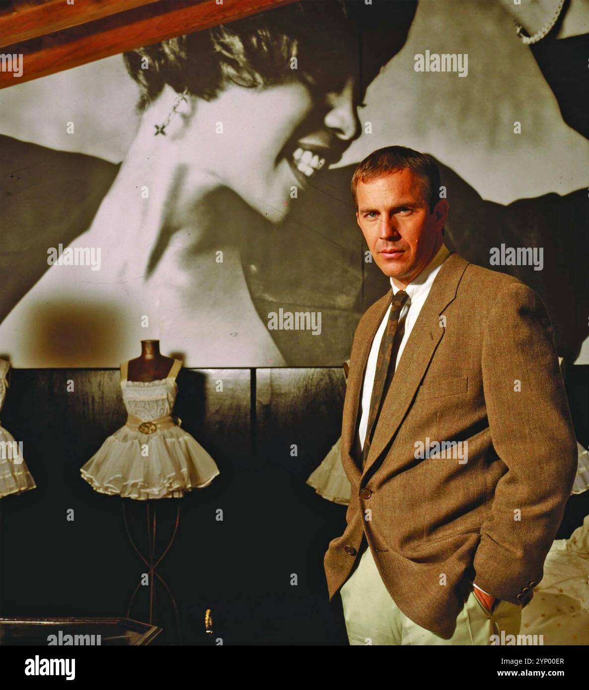 THE BODYGUARD 1992 Warner Bros. film with Kevin Costner as Frank Farmer ...