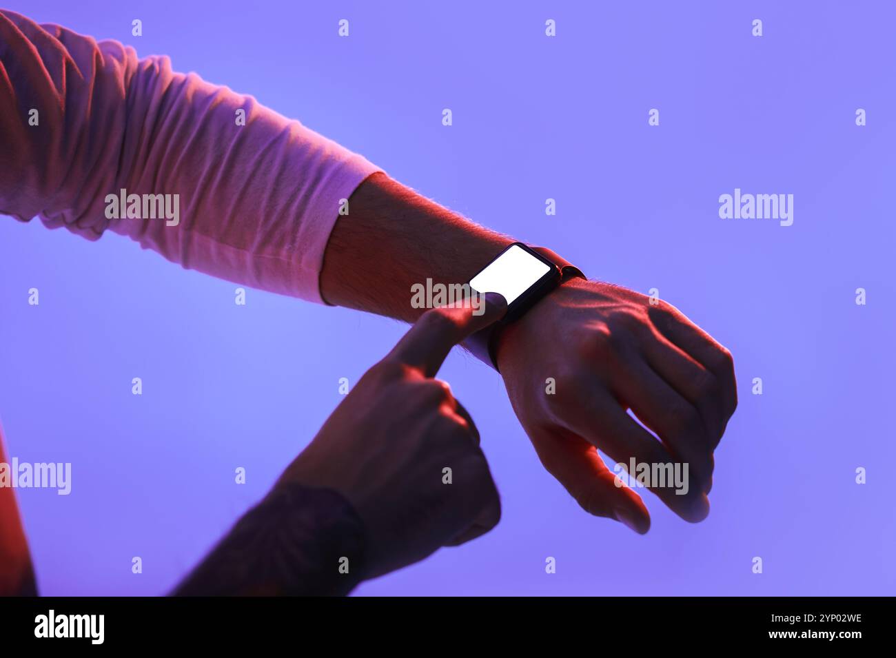 Smart watch with blank screen. Man uses smartwatch Stock Photo - Alamy