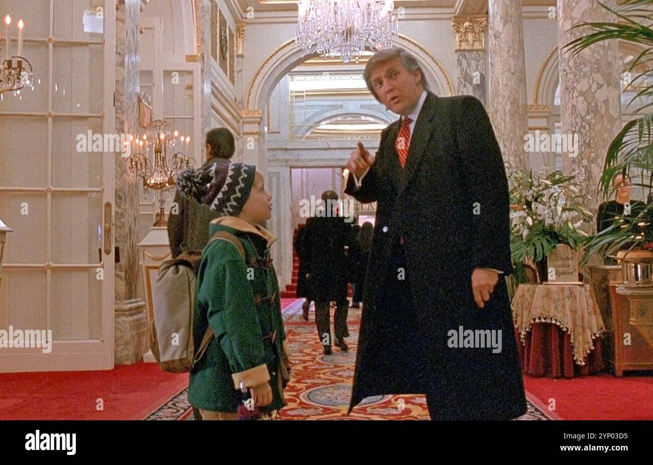 HOME ALONE 2: LOST IN NEW YORK 1992 20th Century Fox film with Macaulay Culkin as 10 year old ...