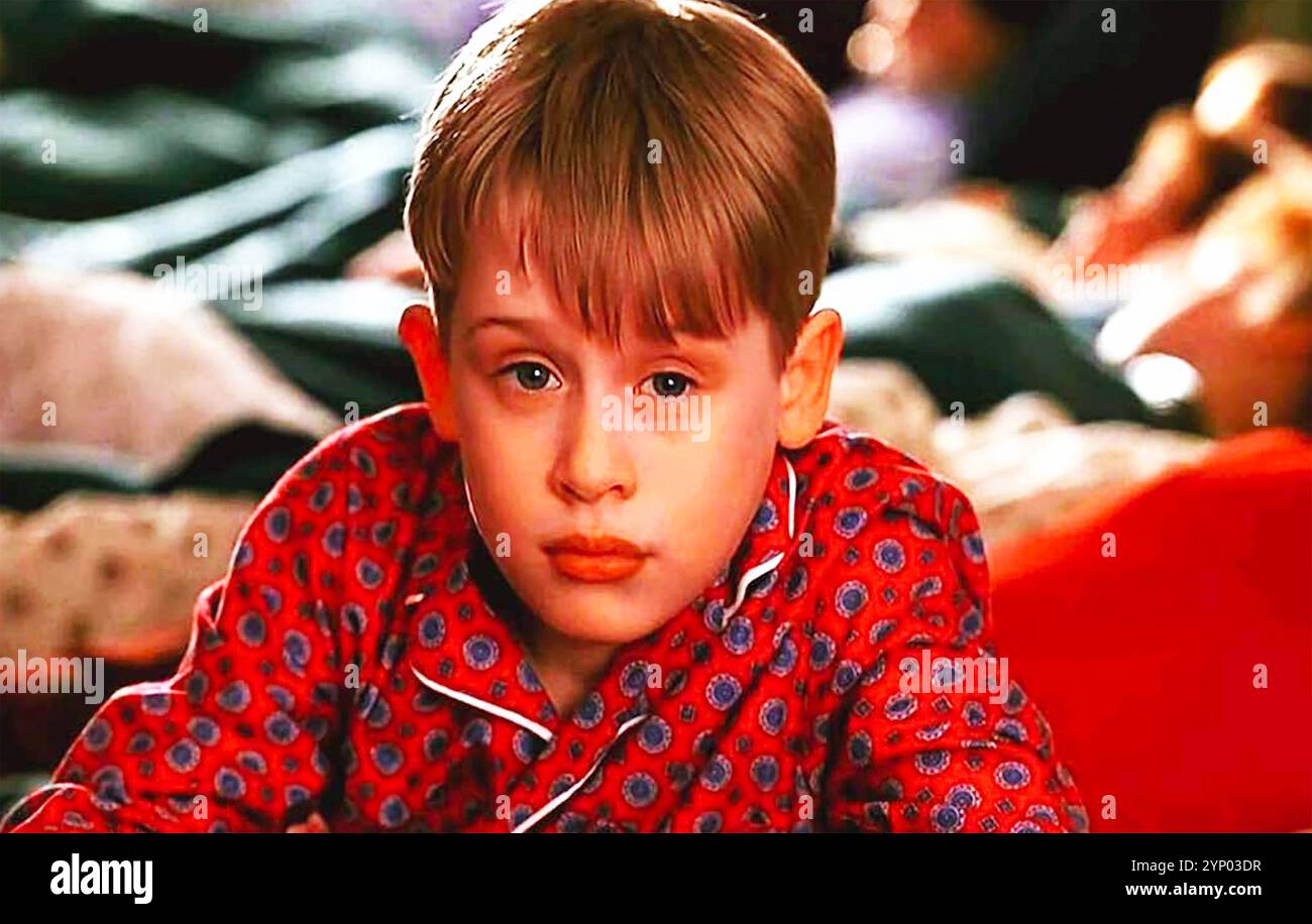 HOME ALONE 2: LOST IN NEW YORK 1992 20th Century Fox film with Macaulay Culkin as 10 year old ...