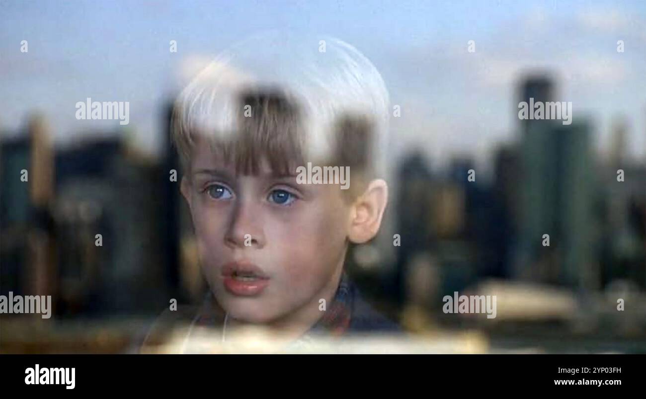 HOME ALONE 2: LOST IN NEW YORK 1992 20th Century Fox film with Macaulay Culkin as 10 year old ...