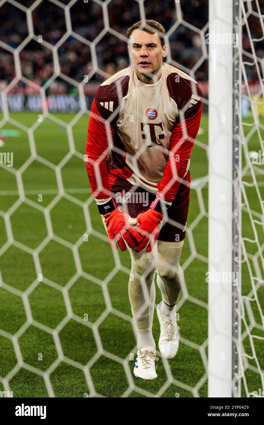 Manuel Neuer (FC Bayern M?nchen, 1) im Warm Up UEFA Champions League: FC Bayern M?nchen - FC ...
