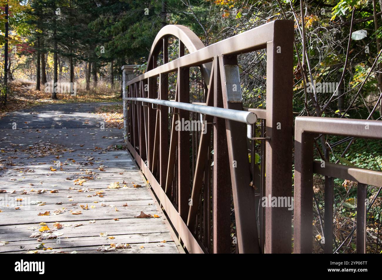 Pedestrian bridge at Jack Darling Memorial Park in Port Credit ...