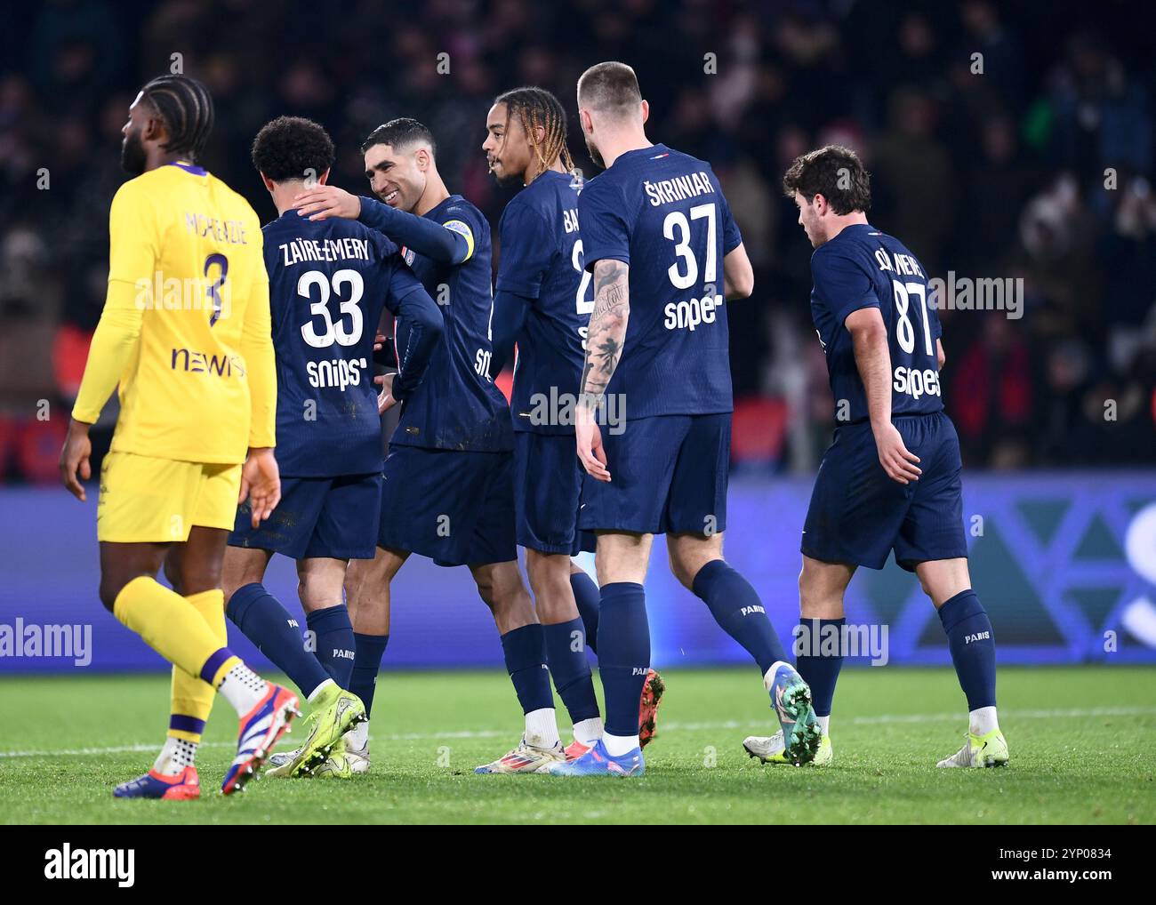 33 Warren ZAIRE EMERY (psg) - 02 Achraf HAKIMI (psg) - 29 Bradley BARCOLA (psg) during the Ligue ...
