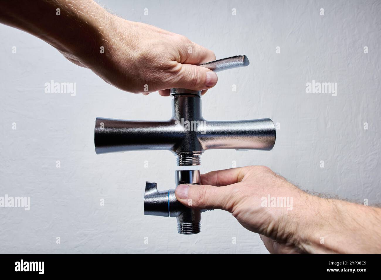 Installation bathtub faucet, connect together shower valve and tap ...