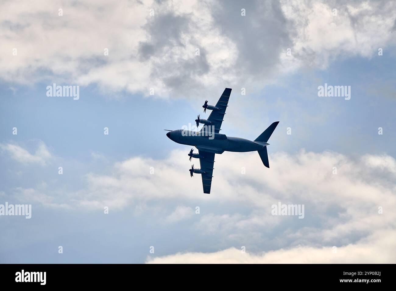 Raf airbus a400m parachute hi-res stock photography and images - Alamy