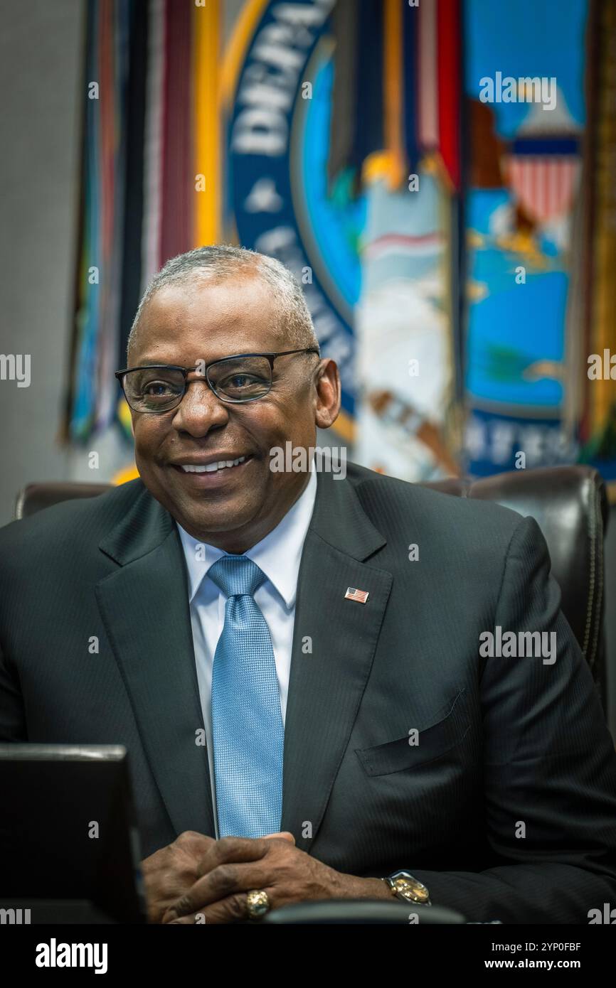Secretary of Defense Lloyd J. Austin III conducts Thanksgiving holiday ...