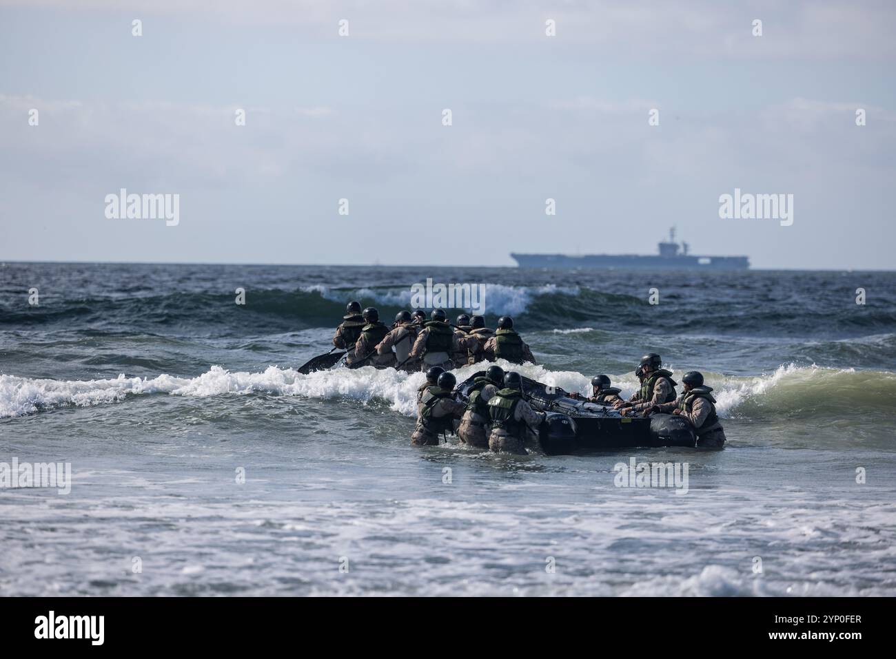 U.S. Marines with Bravo Company, 1st Battalion, 7th Marine Regiment ...