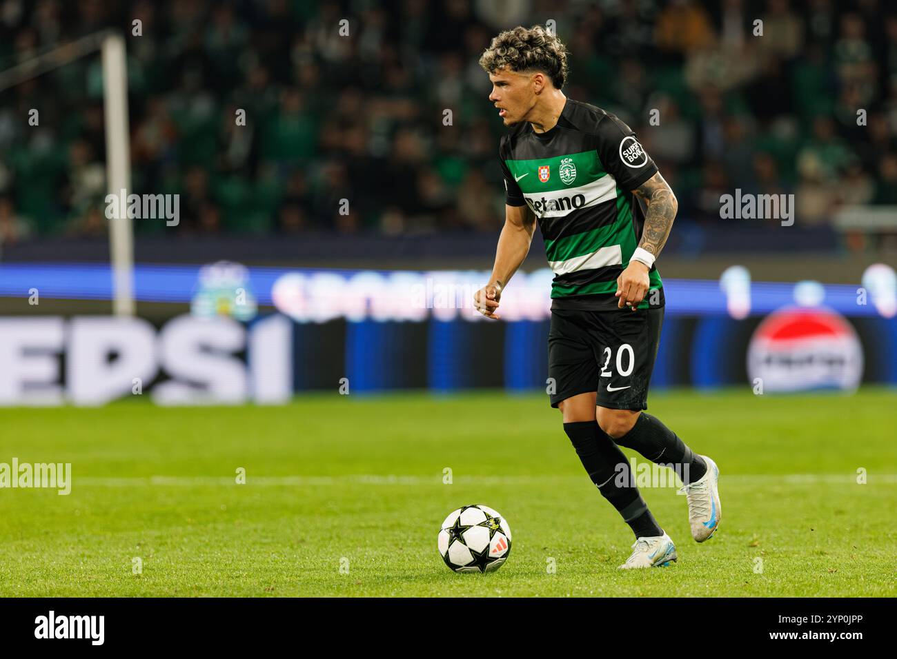 Lisbon, Portugal. 26th Nov, 2024. Maximiliano Araujo (Sporting CP) seen ...