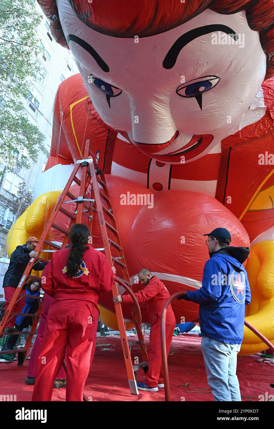 Photo by: Andrea Renault/STAR MAX/IPx 2024 11/27/24 The Wednesday ...