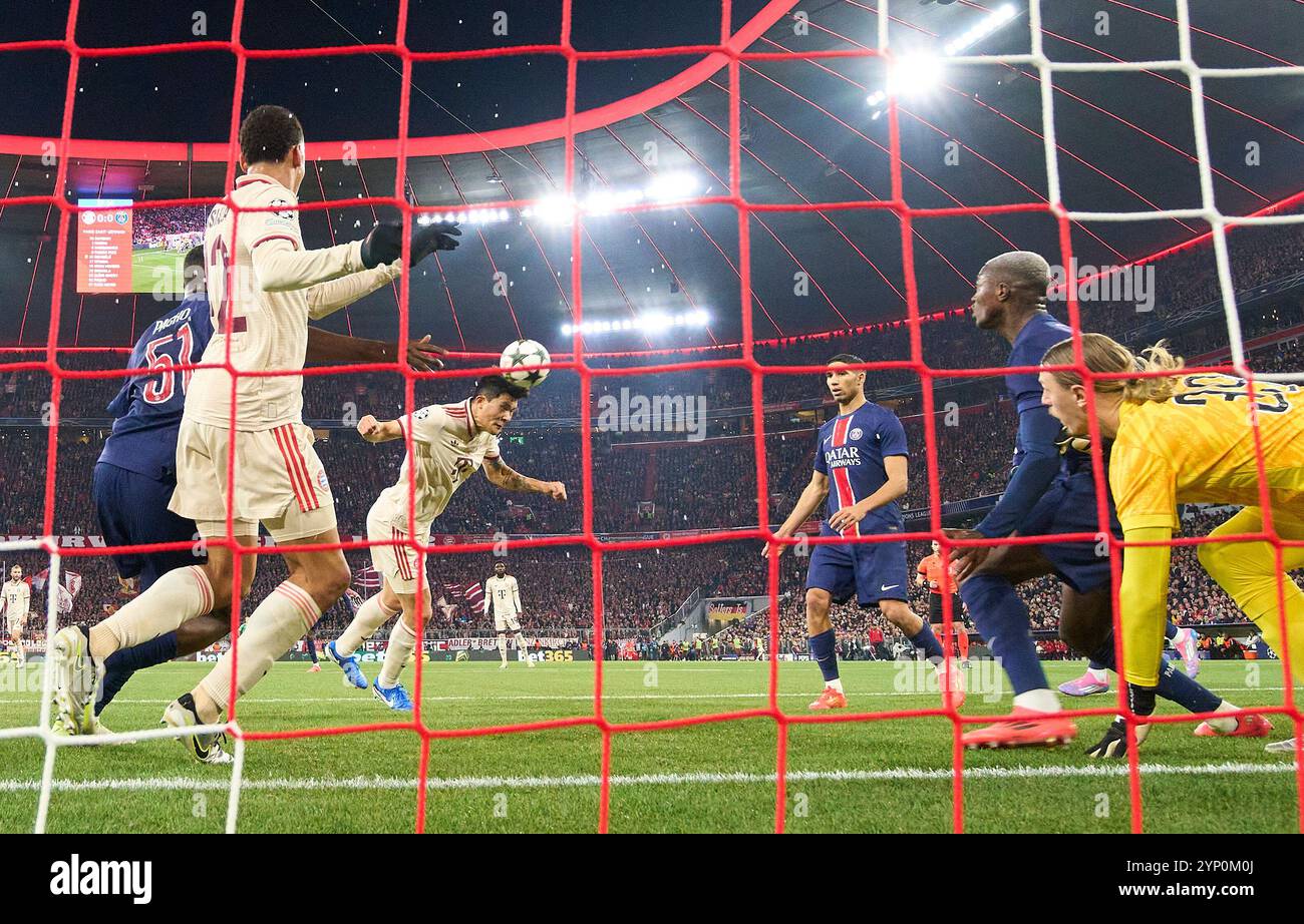 Matvey Safonov, PSG 39 mistake before 1-0 MinJae Kim, Min-Jae Kim , FCB 3 scores, shoots goal ...