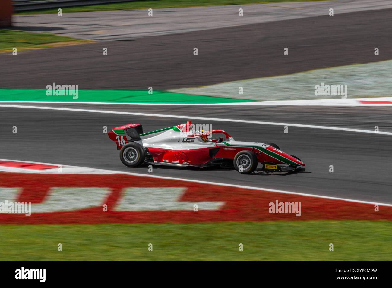 F1 academy cars hi-res stock photography and images - Alamy