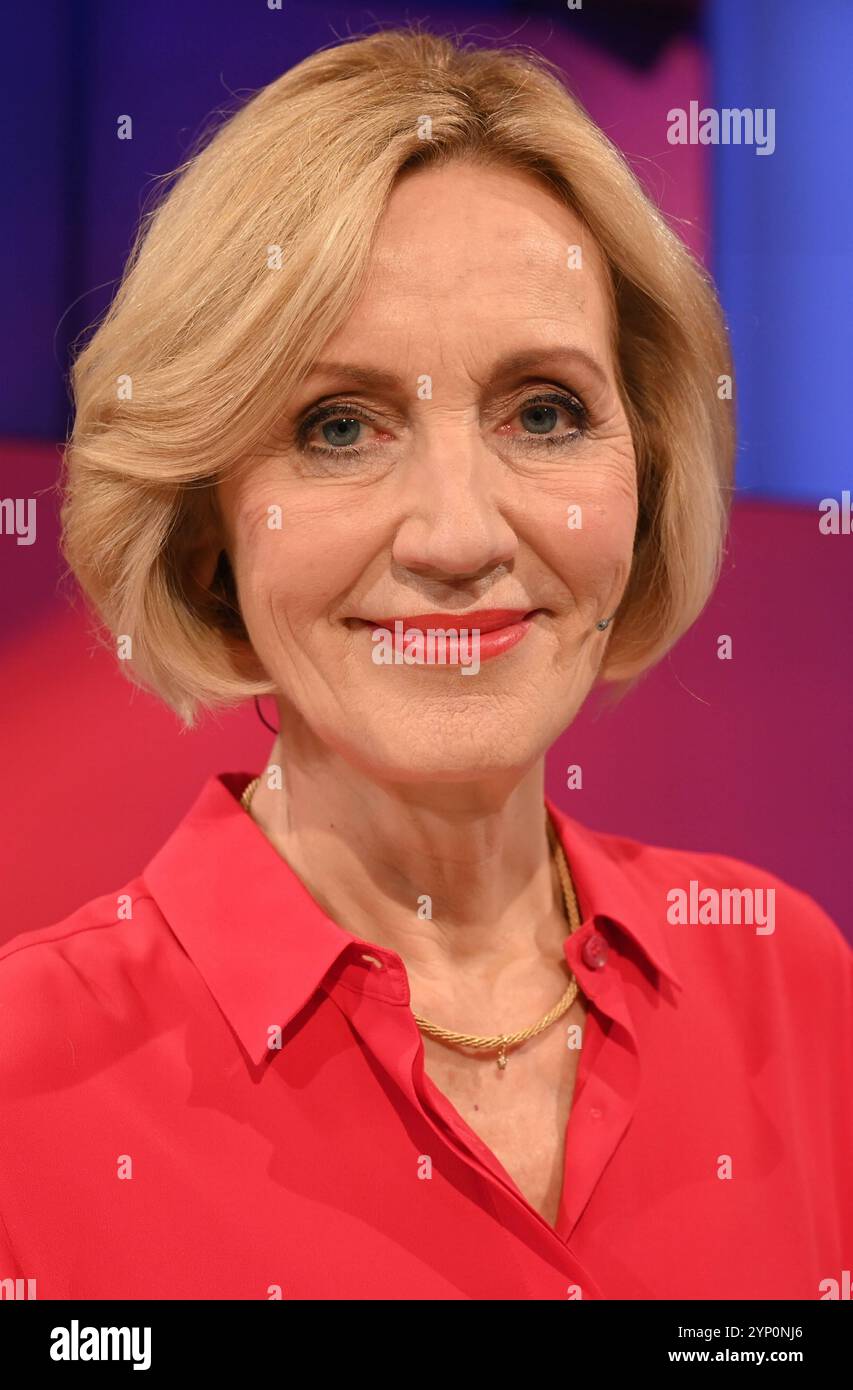 Moderatorin Petra Gerster zu Gast in der ARD Talkshow Maischberger ...