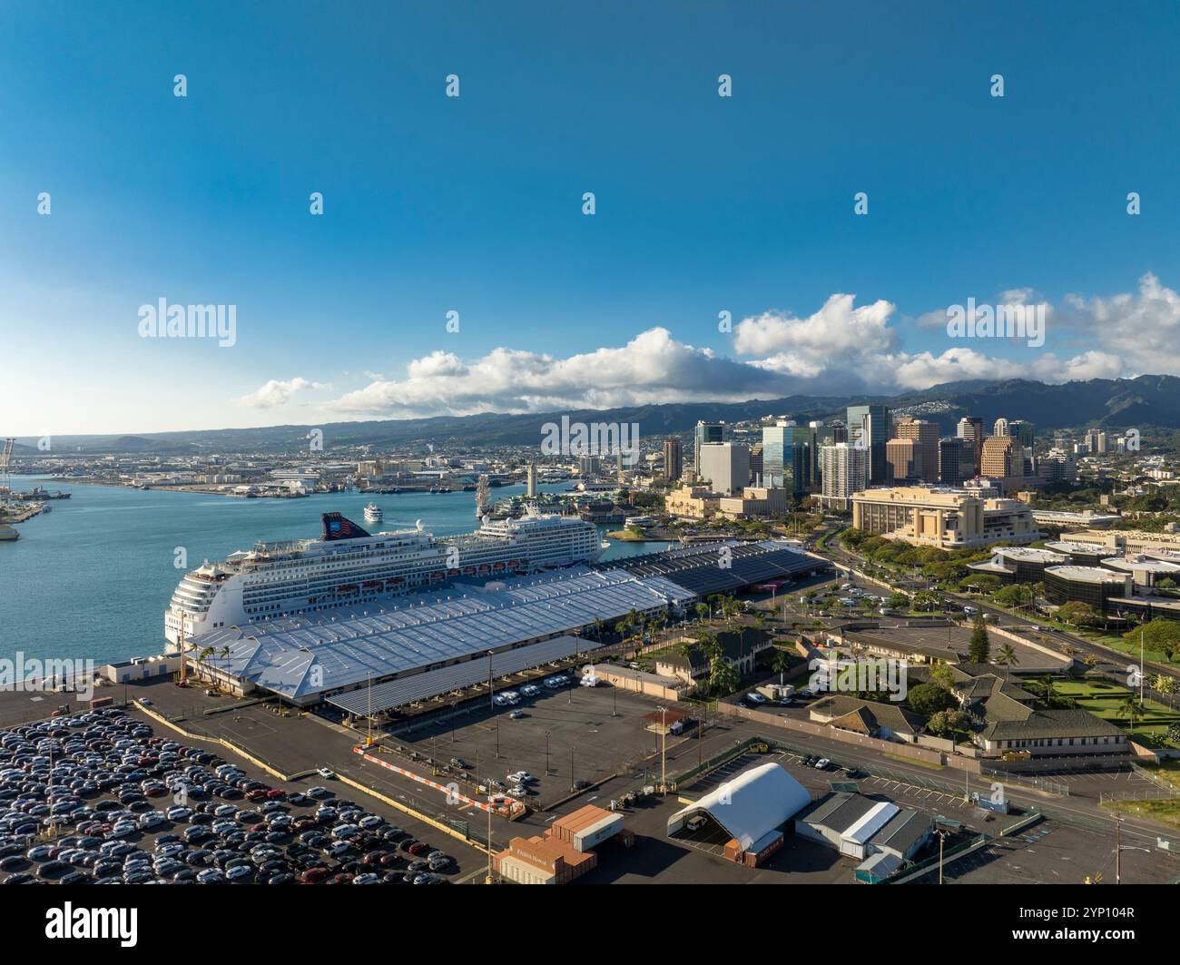 Cruise Ship, Honolulu Harbor, Oahu, Hawaii Stock Photo - Alamy