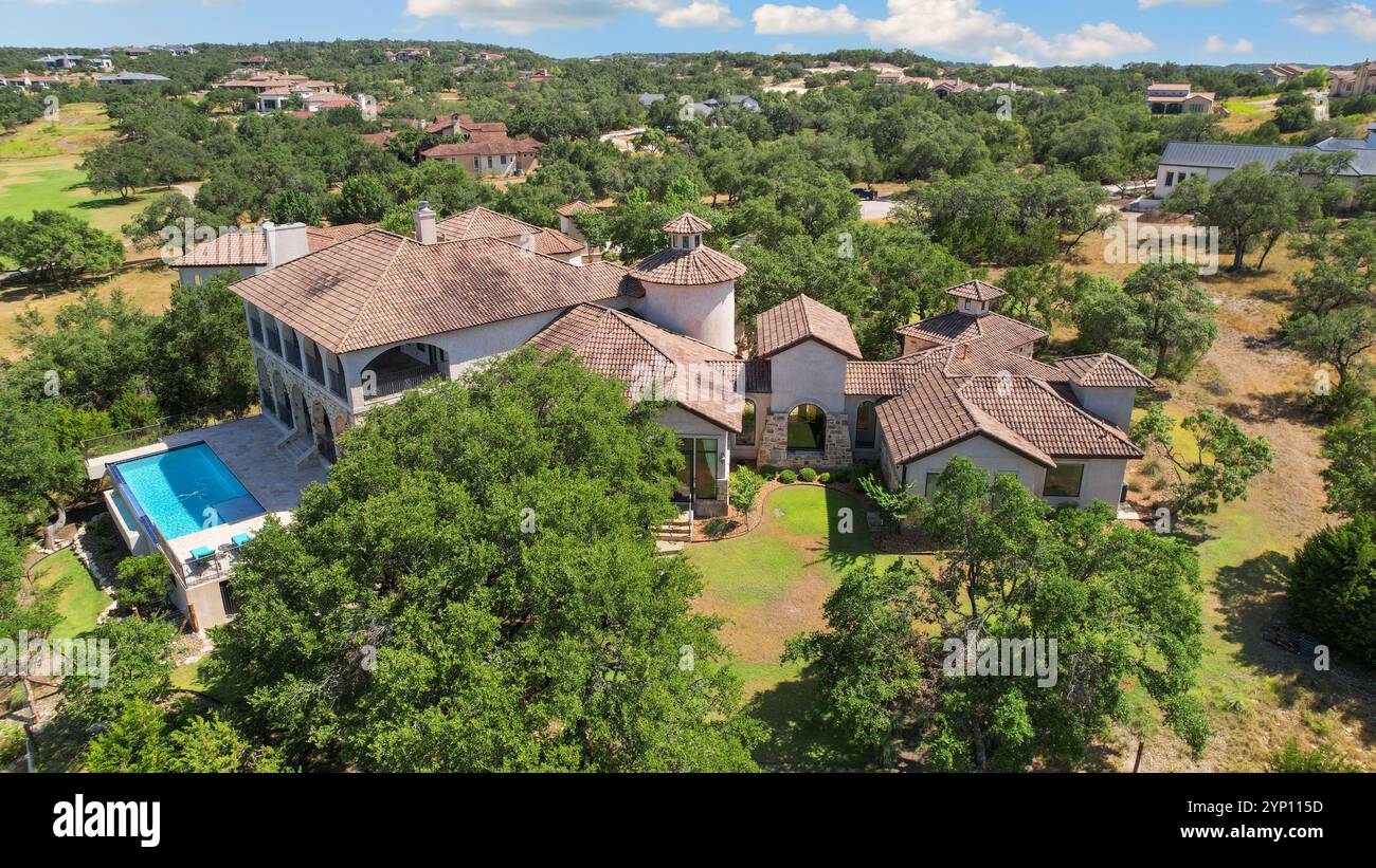 Lifestyle greenery open space hi-res stock photography and images - Alamy