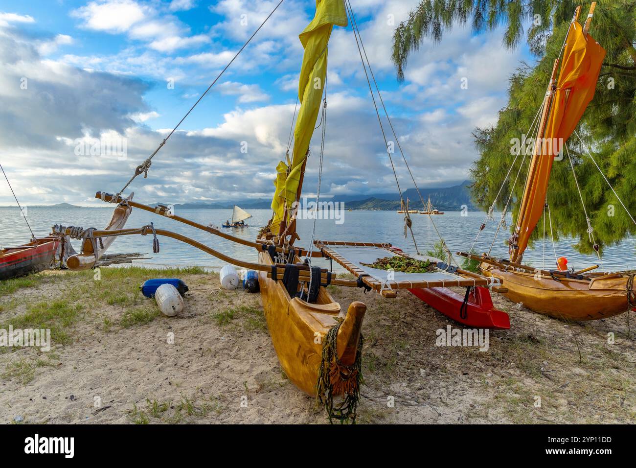 Outrigger Sailing Canoe, Kualoa Beach Park, Kaneohe, Oahu, Hawaii Stock ...