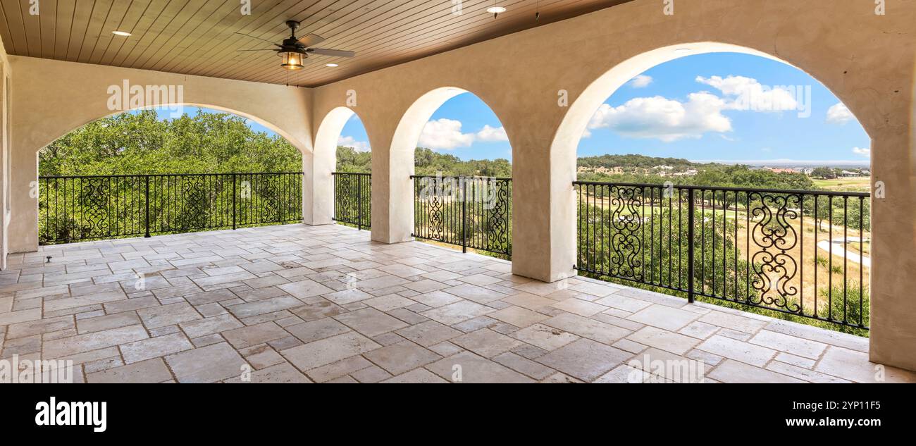 Expansive outdoor setting hi-res stock photography and images - Alamy