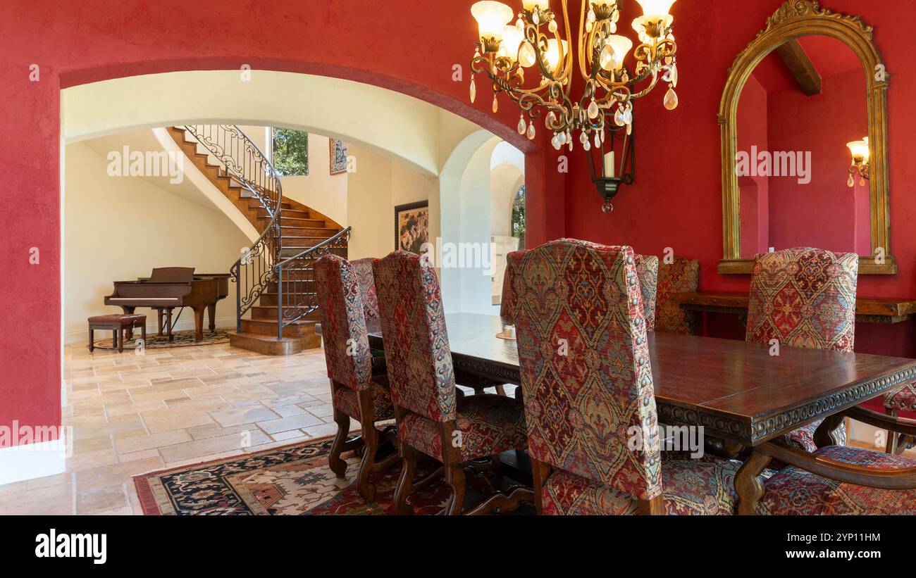 Featuring elegant light fixtures hi-res stock photography and images ...