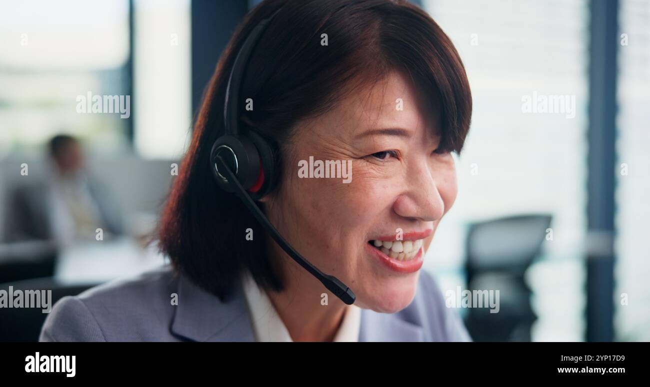 Woman agent talking mic hi-res stock photography and images - Alamy