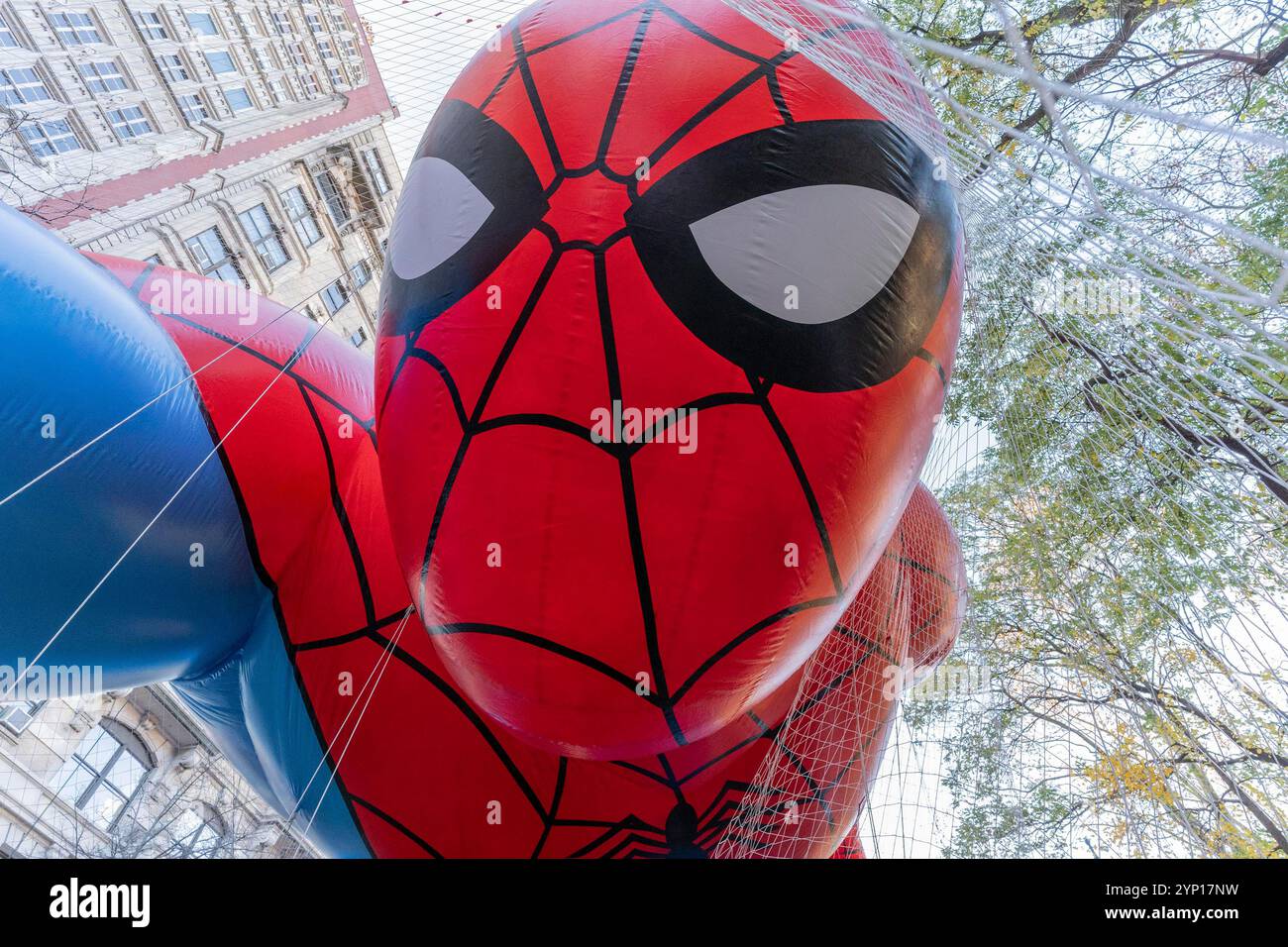 New York, New York, USA. 27th Nov, 2024. Members of the Macy's ...