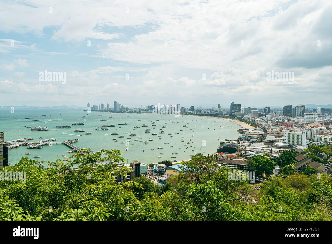 Beautiful viewpoint pattaya beach hi-res stock photography and images ...