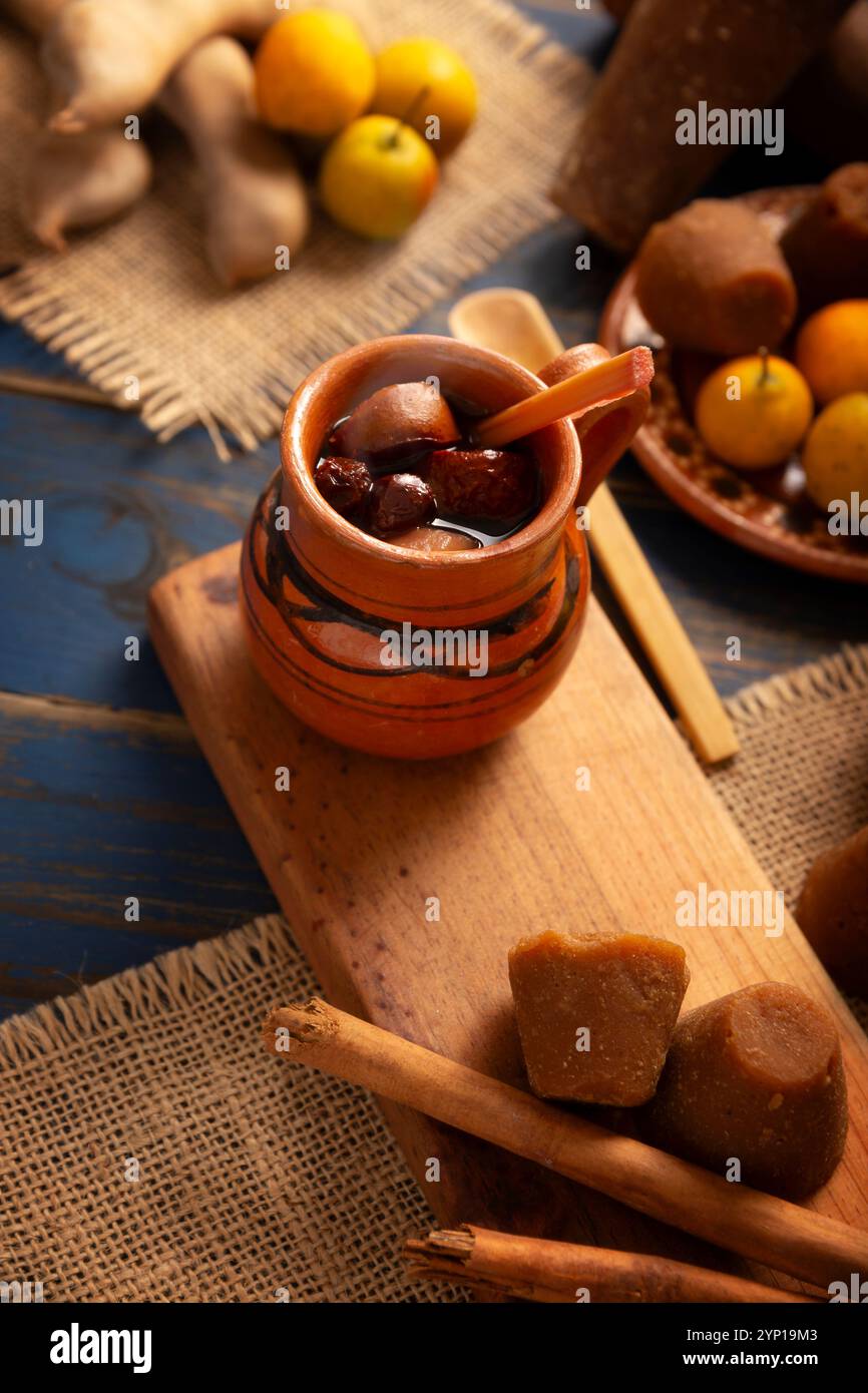 Ponche cocktail hi-res stock photography and images - Alamy