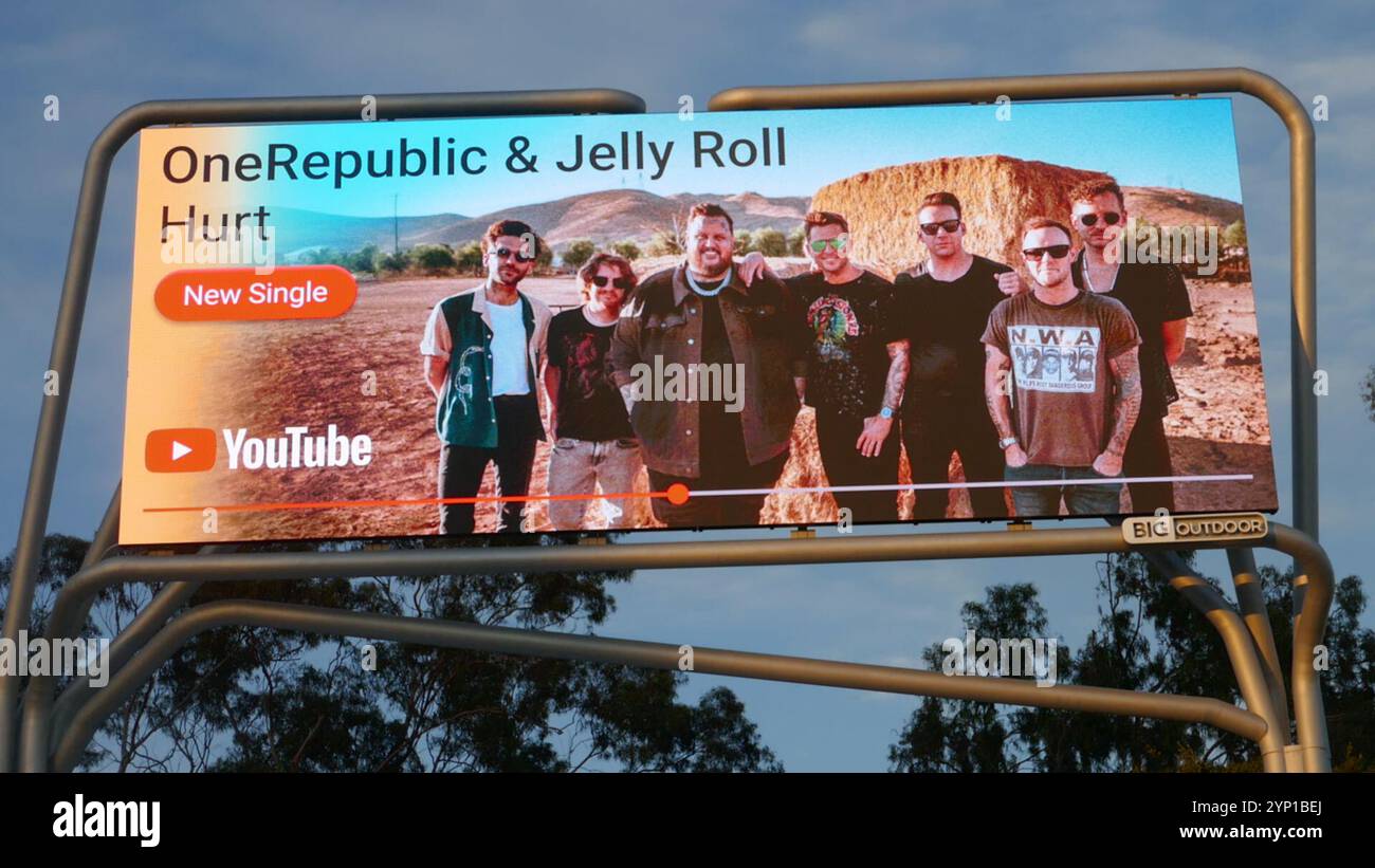 Los Angeles, California, USA 27th November 2024 OneRepublic and Singer ...