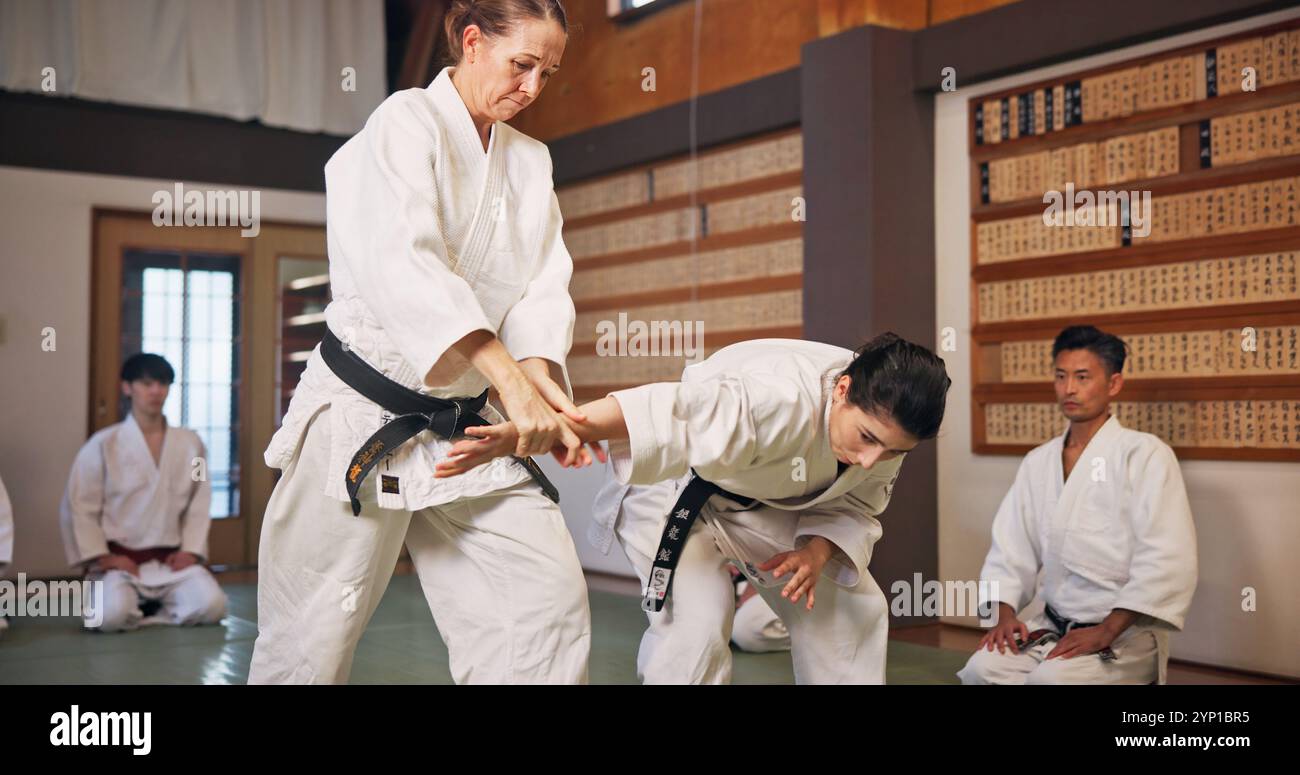 Karate class female teacher hi-res stock photography and images - Alamy
