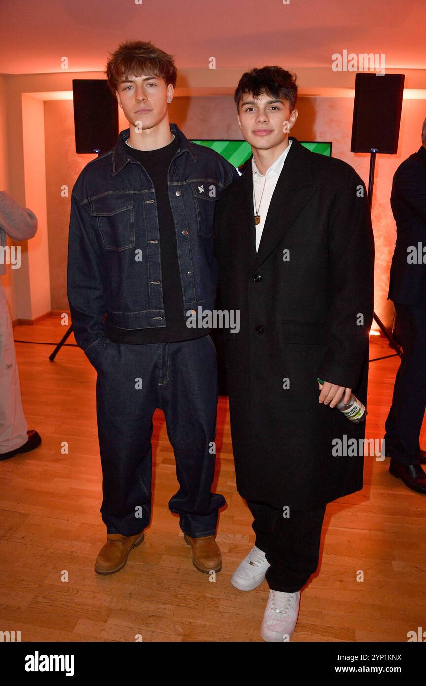 Noah Miguel Oechsle Rodriguez und Paul Bohme bei der 4. Charity Promi ...