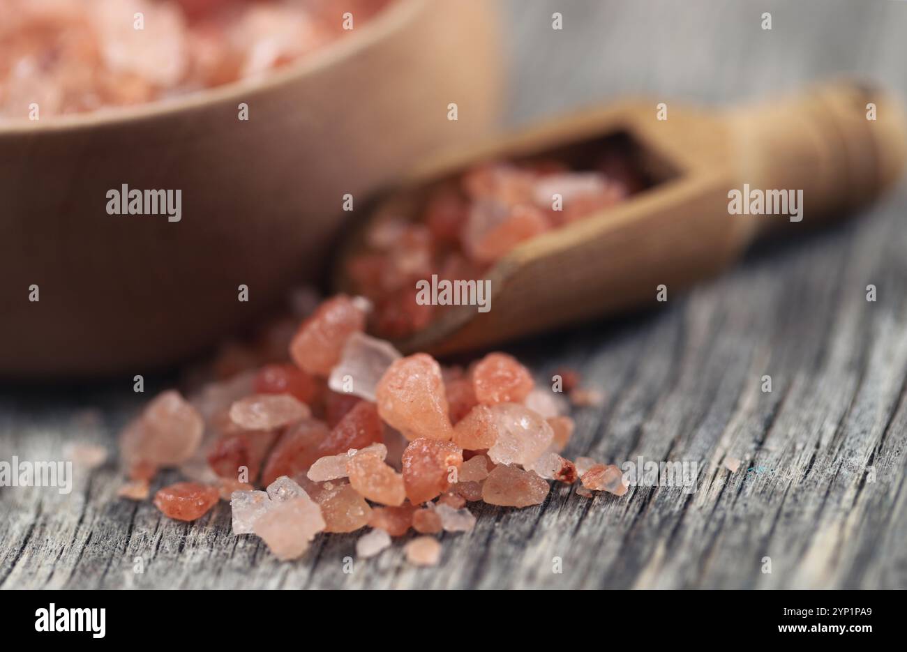 Spoon pink himalayan salt hi-res stock photography and images - Alamy