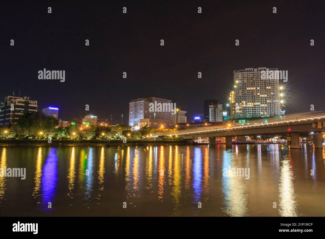 Ho Chi Minh City night view - the beauty of non-sleep city in Vietnam ...