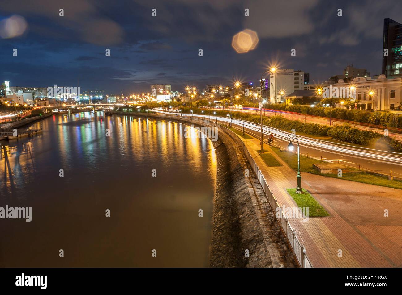Ho Chi Minh City night view - the beauty of non-sleep city in Vietnam ...