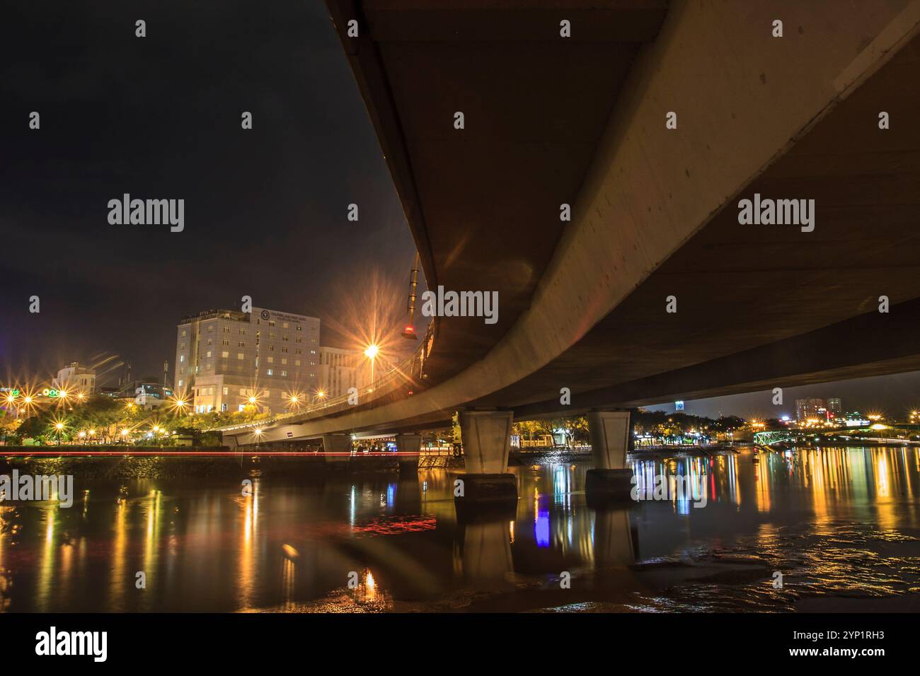 Ho Chi Minh City night view - the beauty of non-sleep city in Vietnam ...